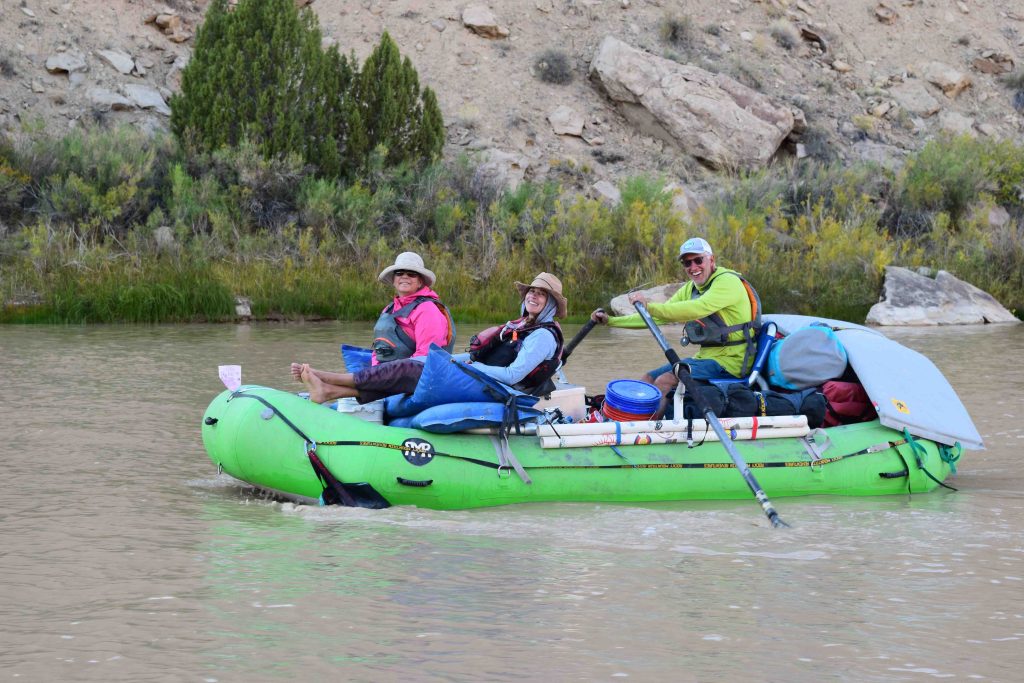 Oar vs Paddle Rafting - How They Differ